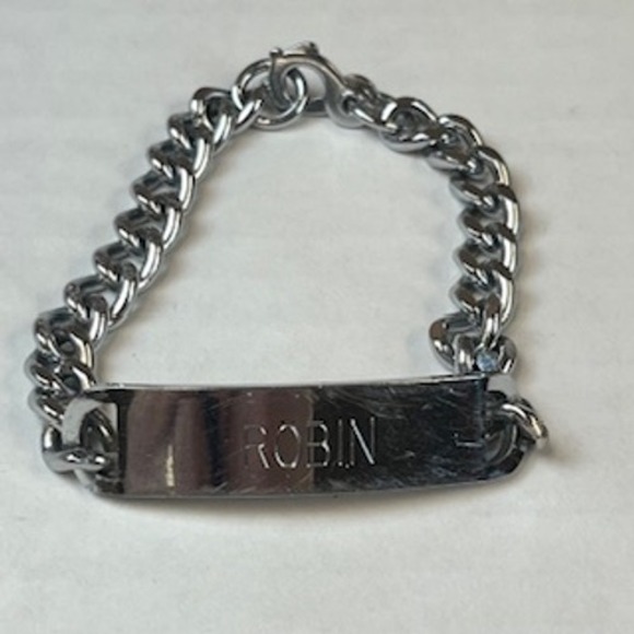 Jewelry | Vintage Silver Tone Robin Engraved Id Bracelet Japan Curb ...